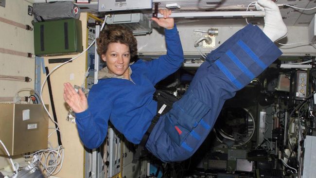 Pioneering women in space: A gallery of astronaut firsts | Space