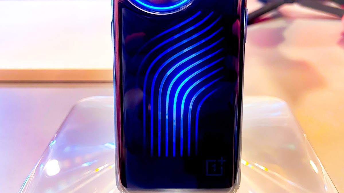 The OnePlus 11 Concept is the coolest smartphone you’ll never have ...