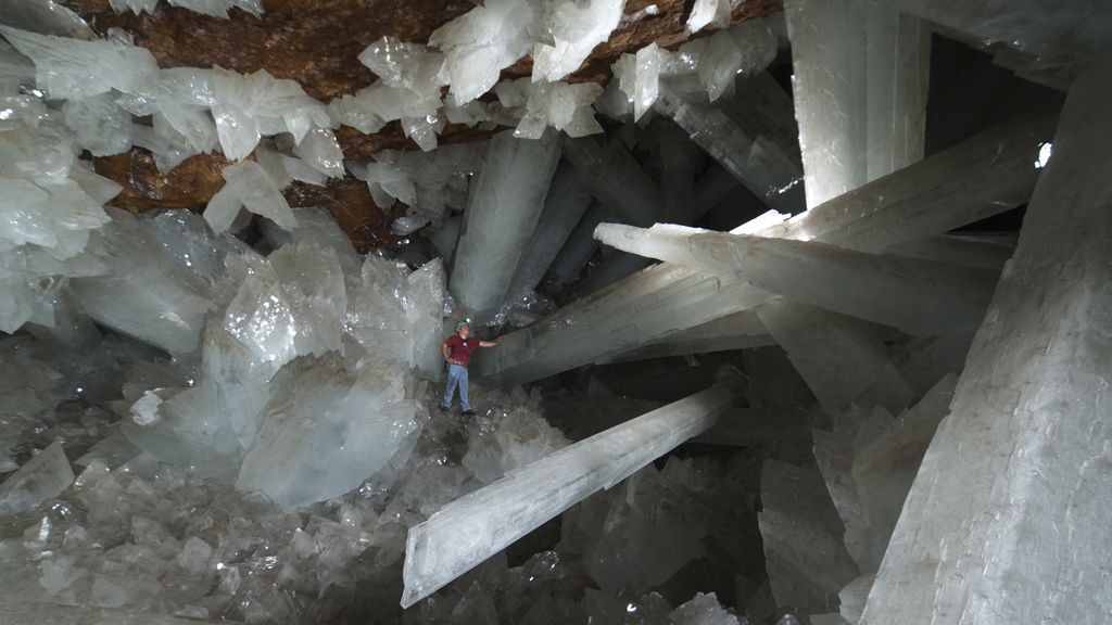 Cave of Crystals: The deadly cavern in Mexico dubbed 'the Sistine ...