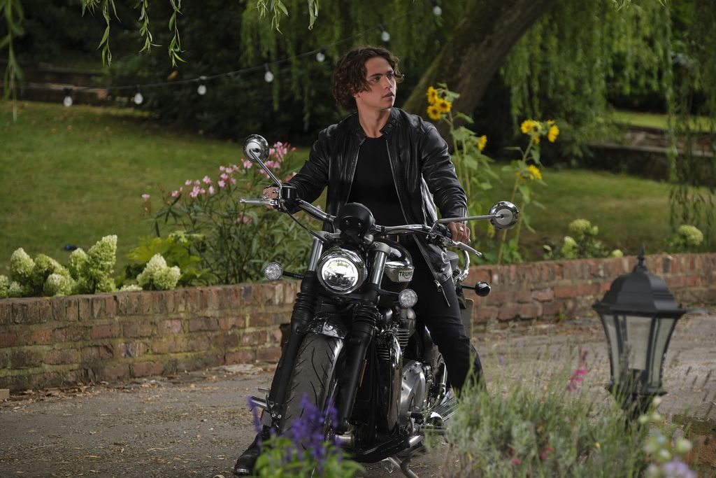 How To Date Billy Walsh: release date, cast, plot, trailer | What to Watch