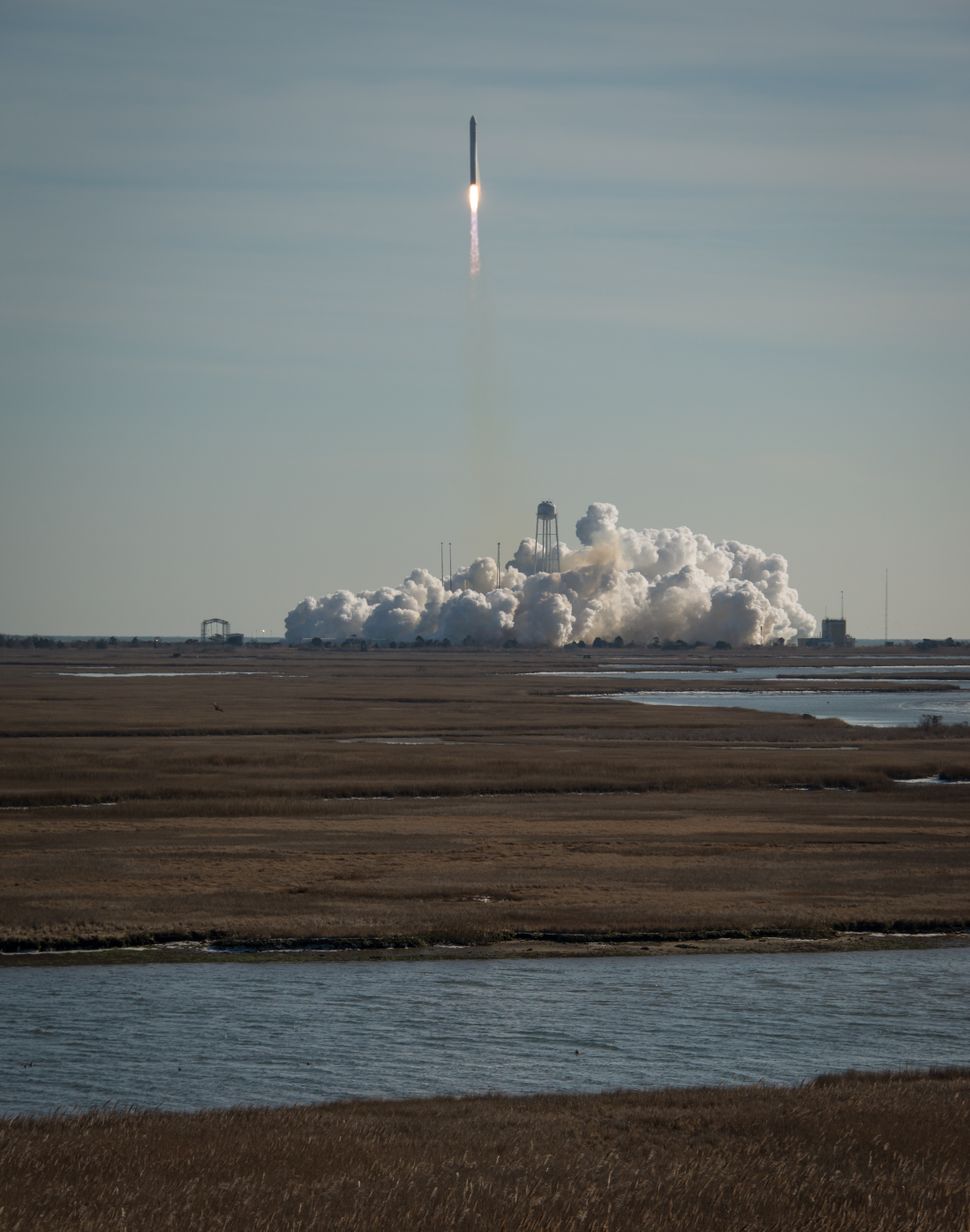 Launch Photos: Orbital Sciences' 1st Cygnus Cargo Mission Blasts Off ...