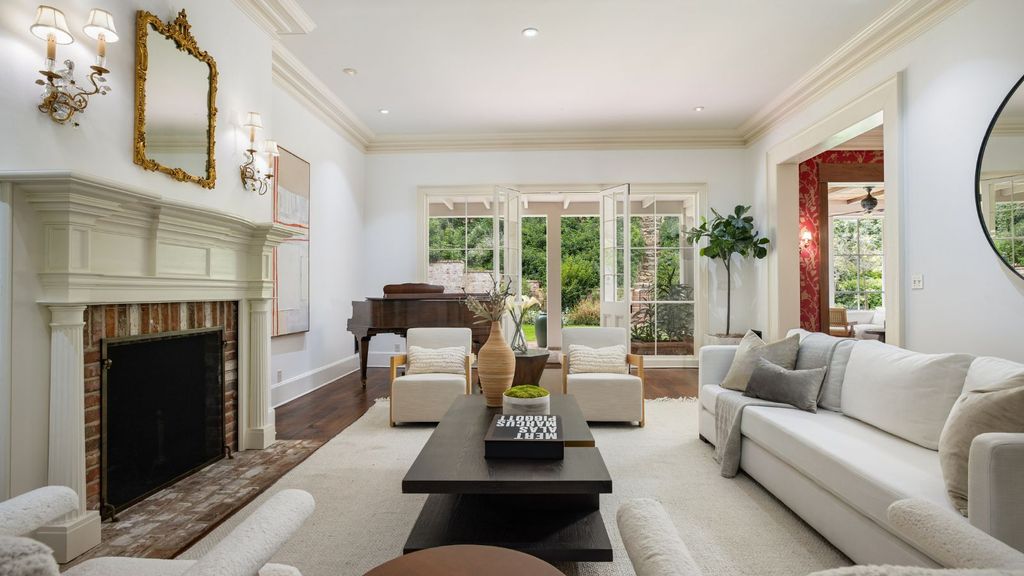 Michelle Pfeiffer's former home has sold for $14 million | Homes and ...