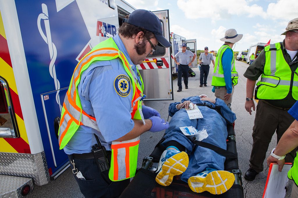 NASA Rehearses Astronaut Launch — and Rescue — with SpaceX, Boeing ...