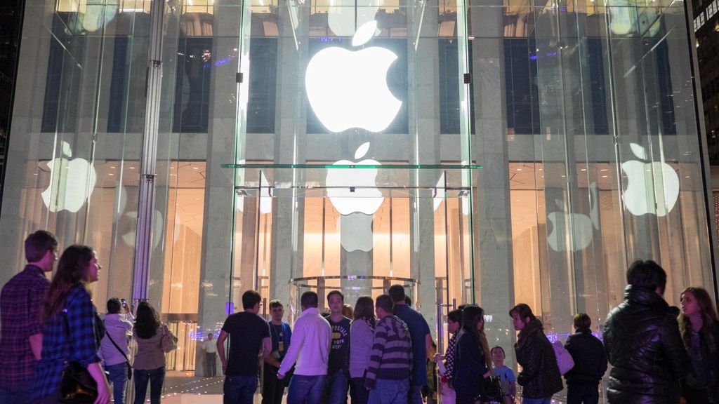 See the massive iPhone 6 Plus line in a Hyperlapse video | TechRadar