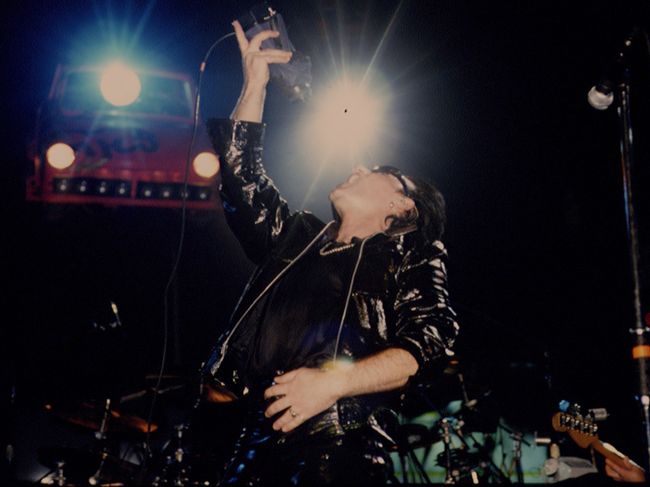 U2's Achtung Baby: 20th anniversary edition, bonus material track-by ...