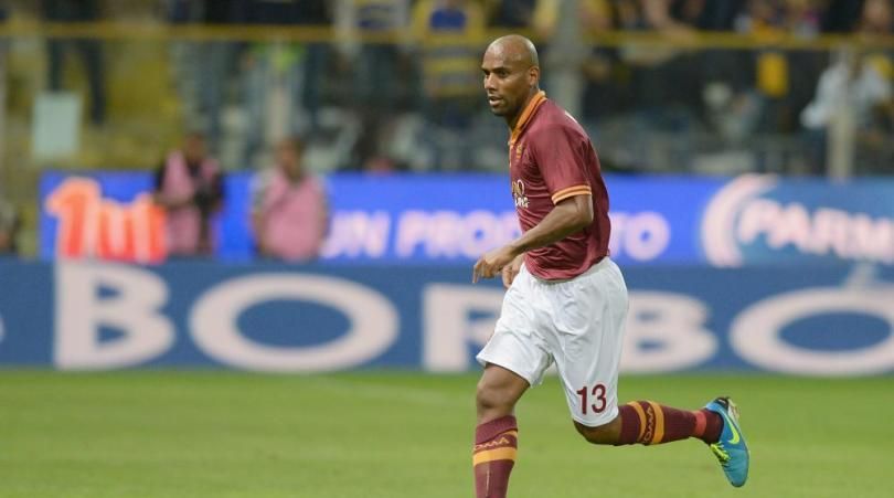 Maicon pens new one-year Roma contract | FourFourTwo