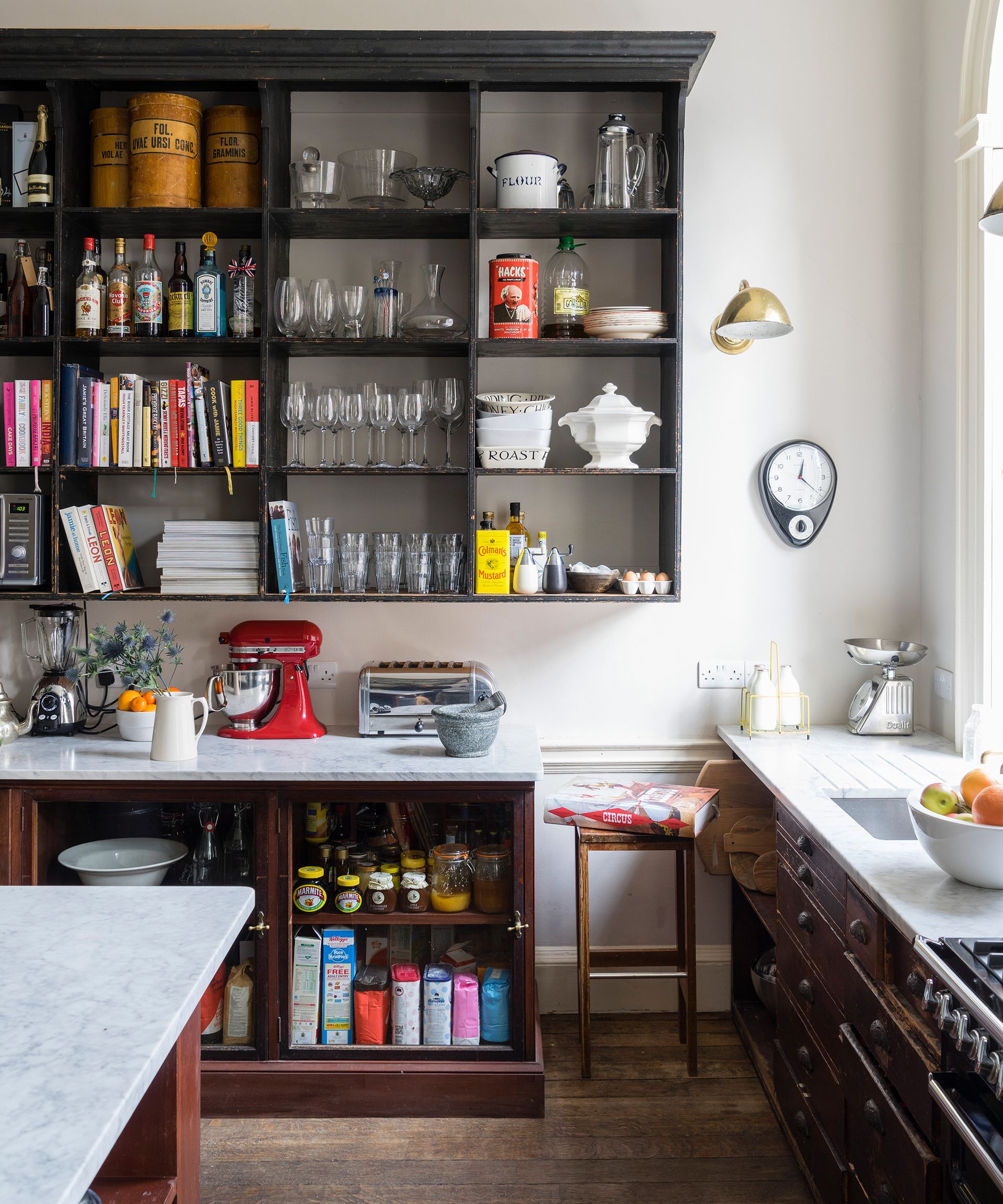 5 of the worst kitchen layouts according to designers | Homes and Gardens