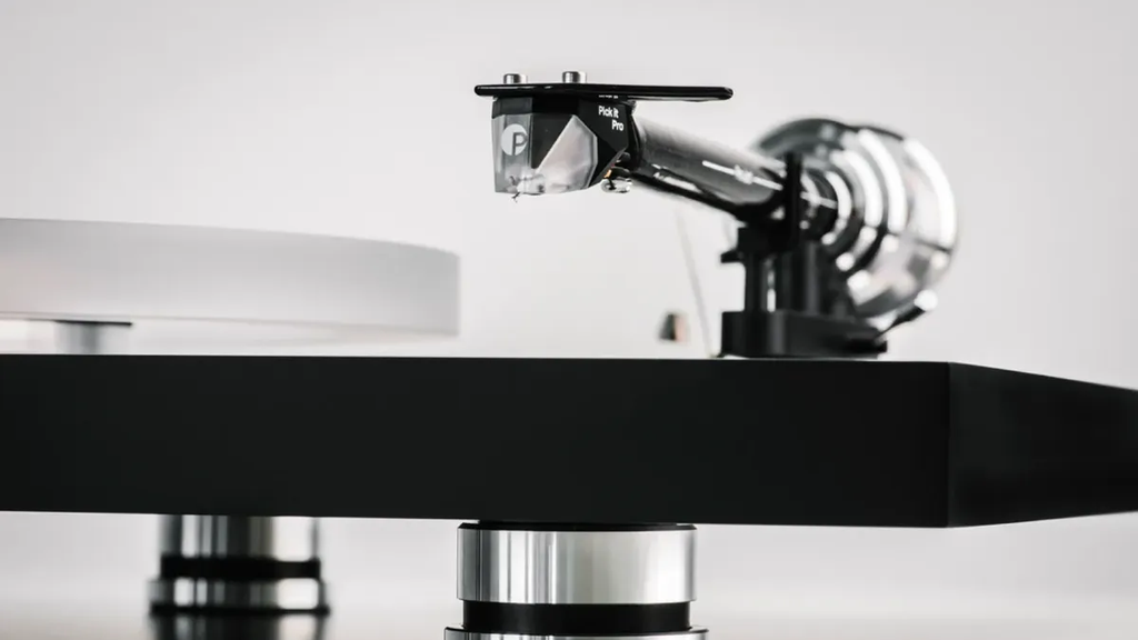 Pro-Ject's latest turntable is a step-up model for those who want to ...