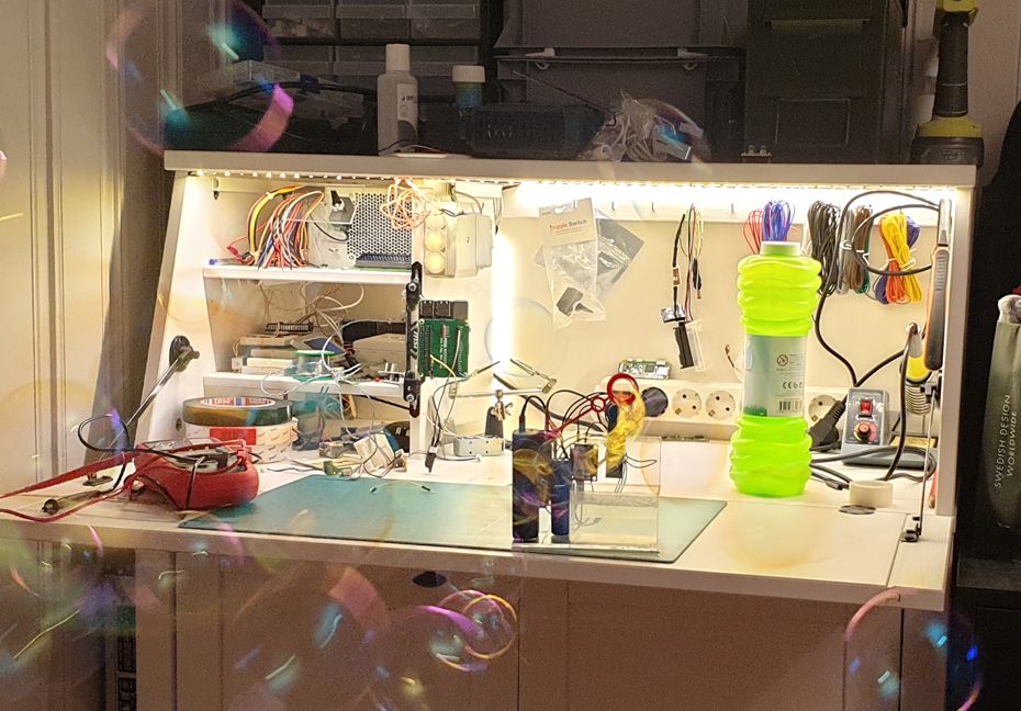 Raspberry Pi DIY Robot Blows Bubbles for You | Tom's Hardware