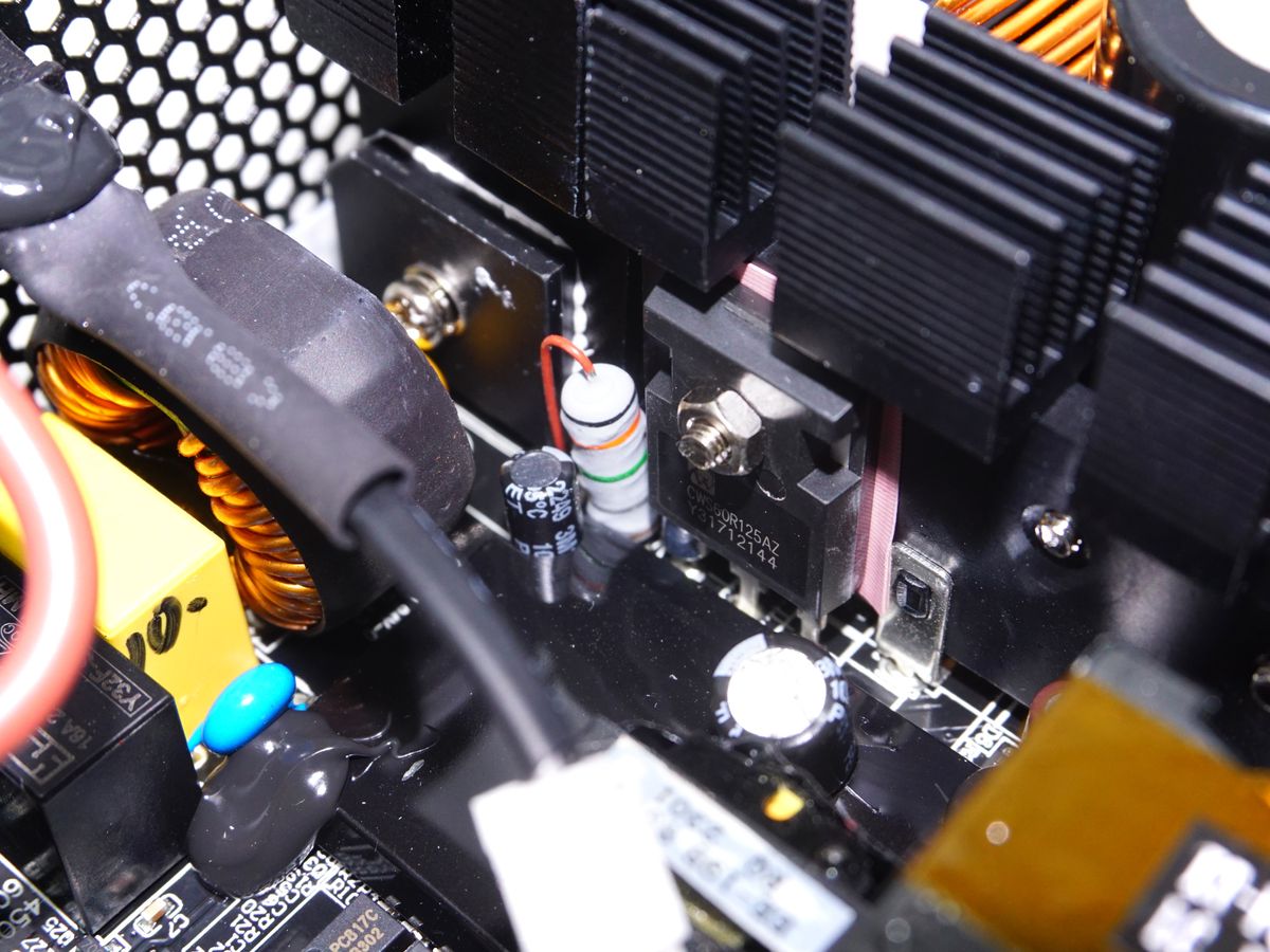 Enermax Revolution D.F. X 1050 PSU Review | Tom's Hardware