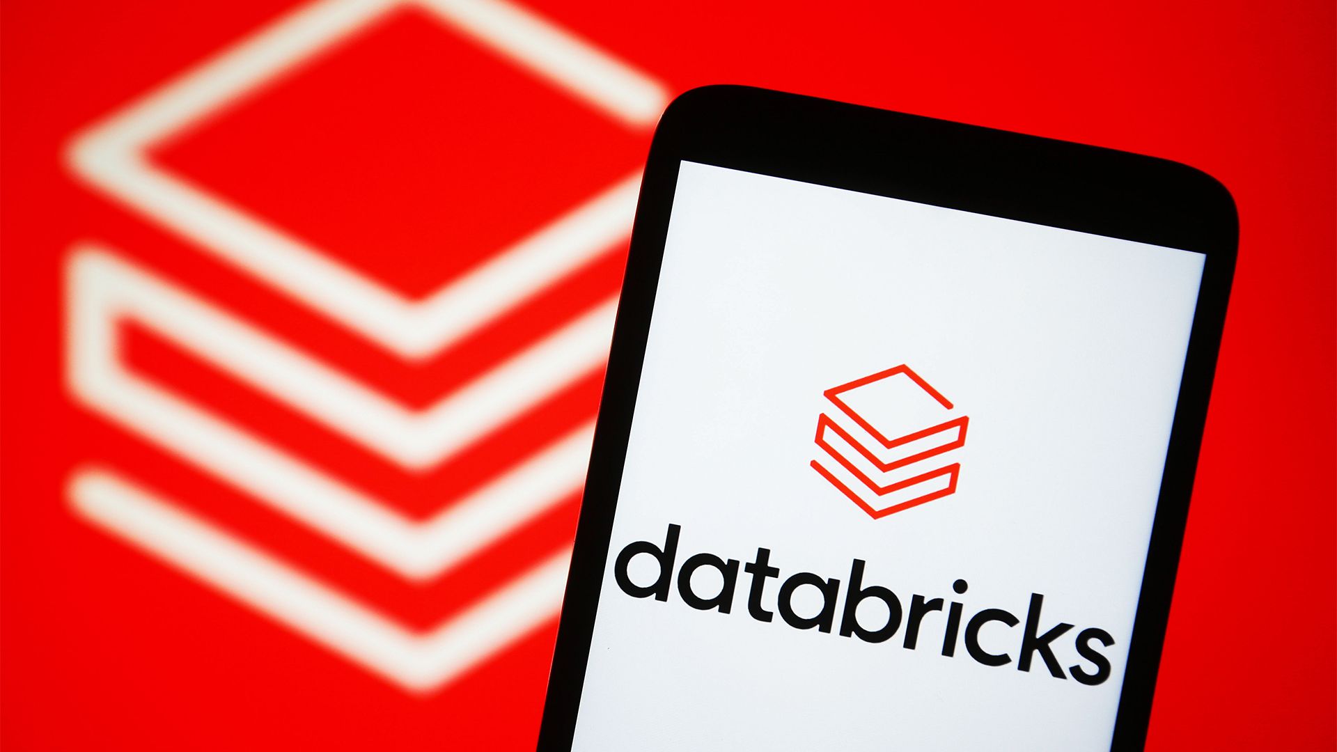 Databricks hops on the Mistral AI hype train with new partnership and ...