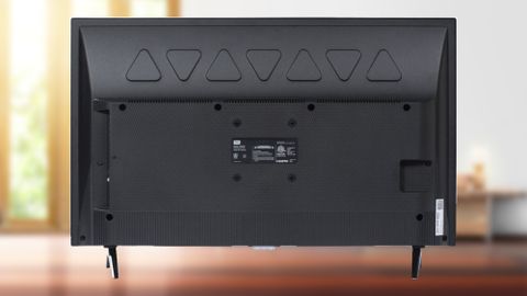 TCL 3 Series 32-inch Roku TV review: A small smart TV that’s cheap ...