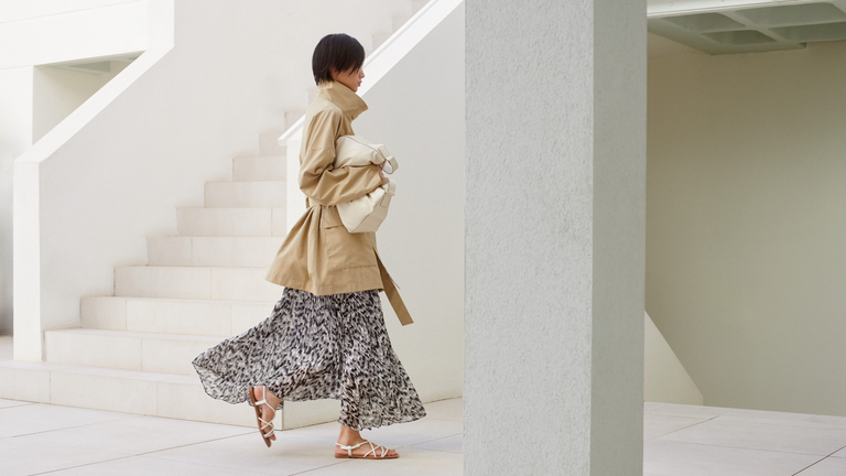 There's A New Uniqlo Bag Going Viral- And It Fits A Laptop | Marie ...