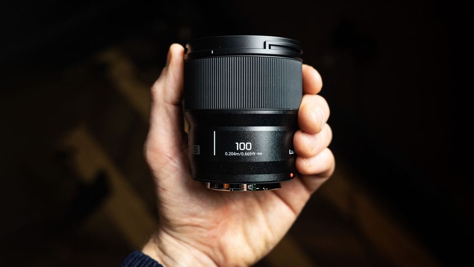 Panasonic unveils the world's smallest and lightest 100mm macro lens ...
