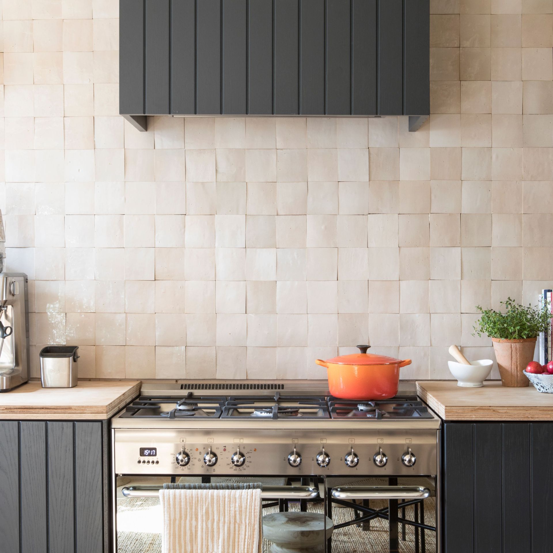 How to clean gas hob burners quickly in 5 easy, expert steps | Ideal Home