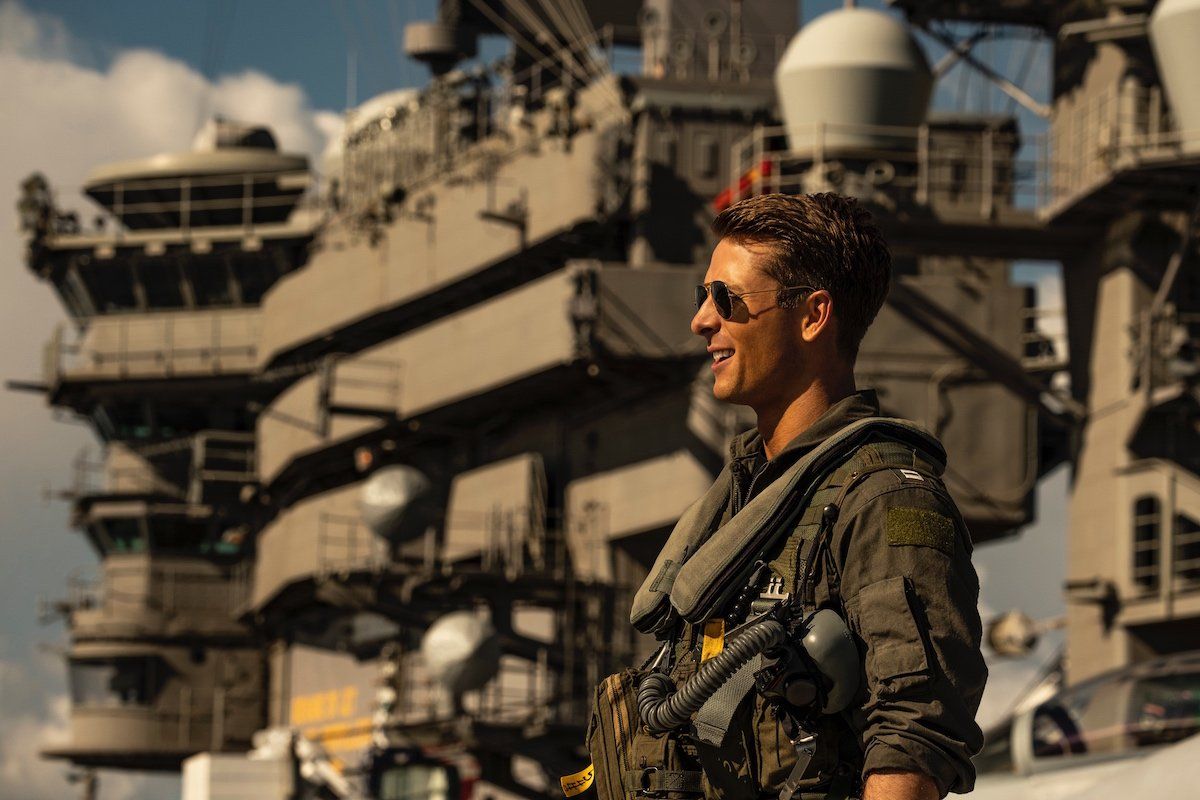 Miles Teller's Top Gun: Maverick Mustache Is No Joke In New Images ...