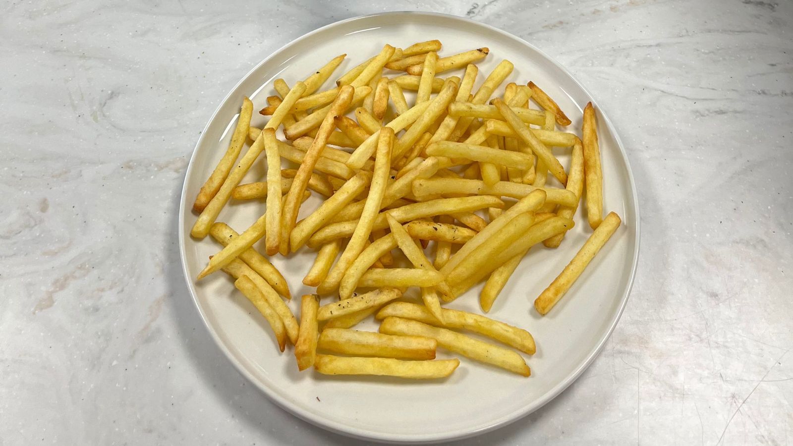 Air Fryer Vs Deep Fat Fryer Fried And Tested By Experts Homes And Gardens