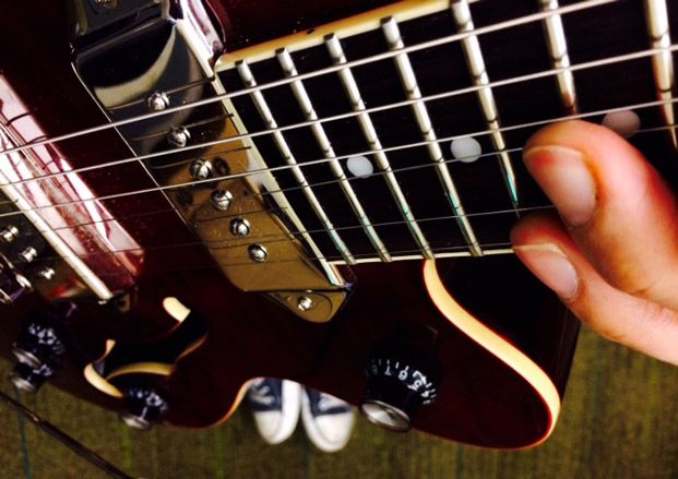 Using One-String Scales to Break Out of Box Patterns | Guitar World