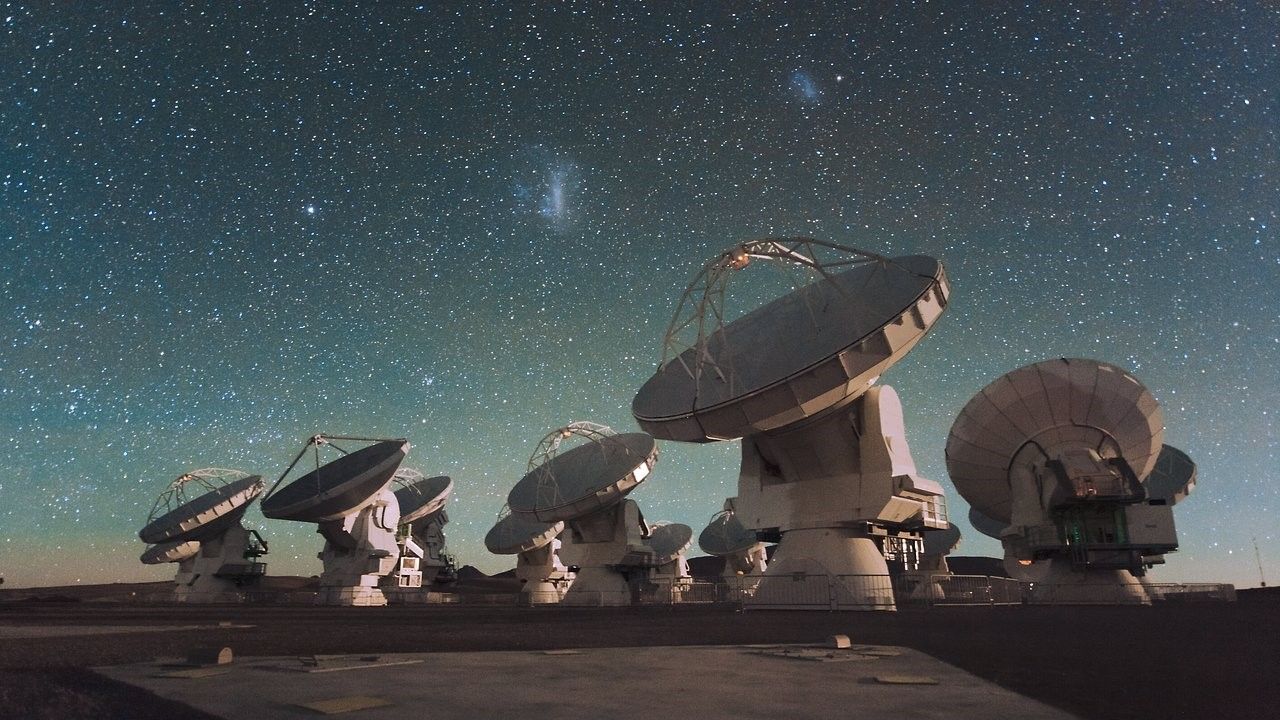 Atacama Large Millimeter/submillimeter Array (ALMA) radio telescope ...