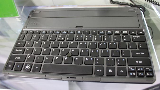 Acer Iconia W500 Hands-On: Convertible Windows Tablet With Trackpoint ...