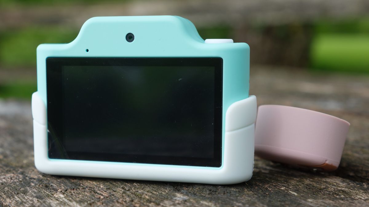 Kidamento Model K review: A small kids' camera that is full of ...