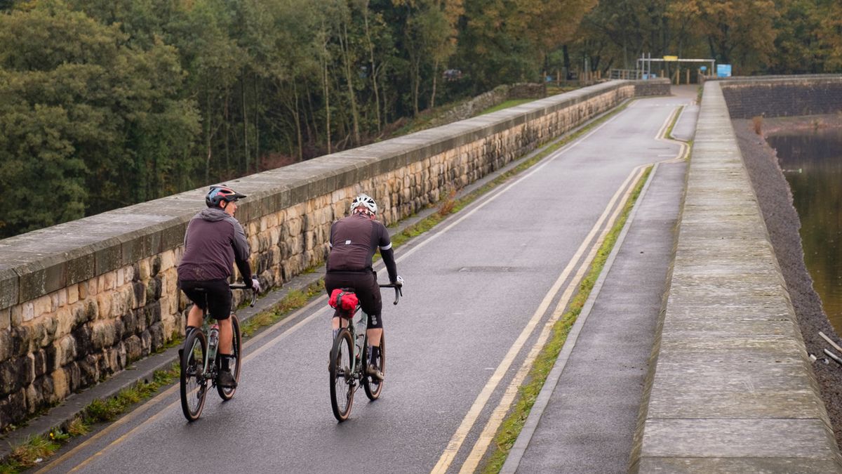 Planning on riding the Rapha Festive 500? Boost your winter MTB fitness ...