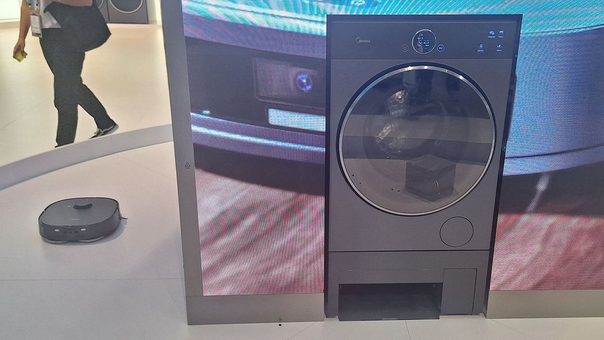 This brand created a combo washing machine-robot vacuum and it's not as ...