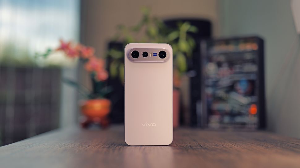 Vivo X300 FE review: a pocketable charmer | Digital Camera World
