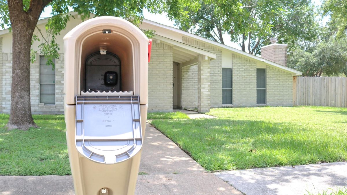 I gave my mailbox this smart upgrade and now it’s on sale for the first ...