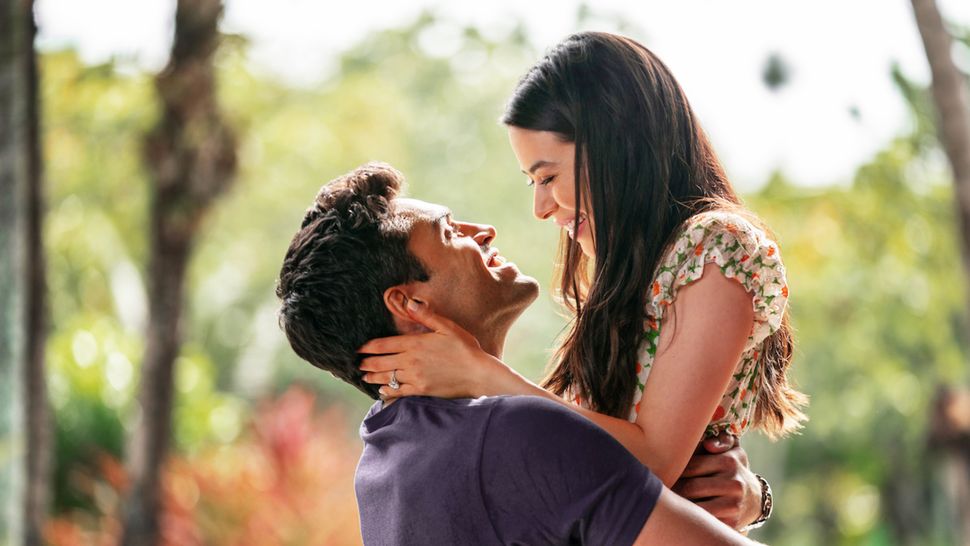 'Mother of the Bride' is the new No. 1 movie on Netflix — and critics ...