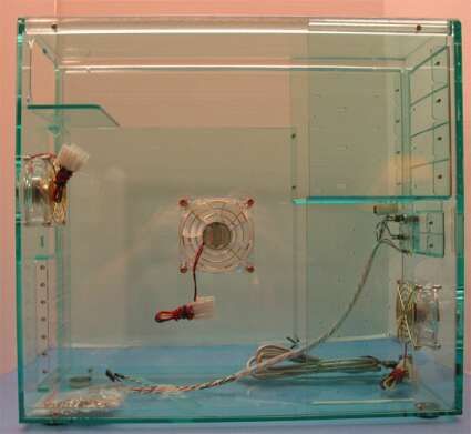 LilliComputers - Crystal Clear AC-2004 - 15 Cases For Review | Tom's ...