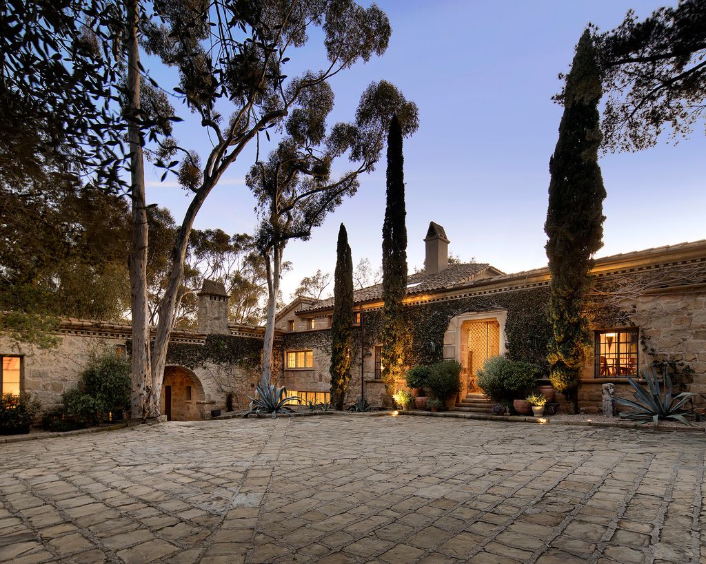Ellen DeGeneres's Montecito home is a masterclass in modern rustic ...