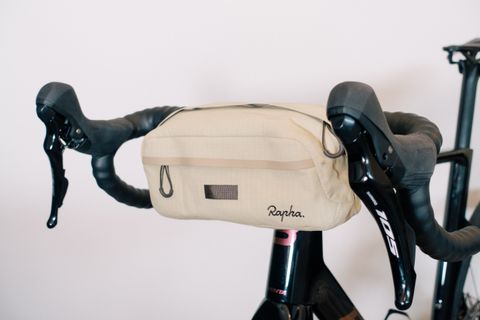 Best bike bar bags: Nine of the best options for packing your snacks ...