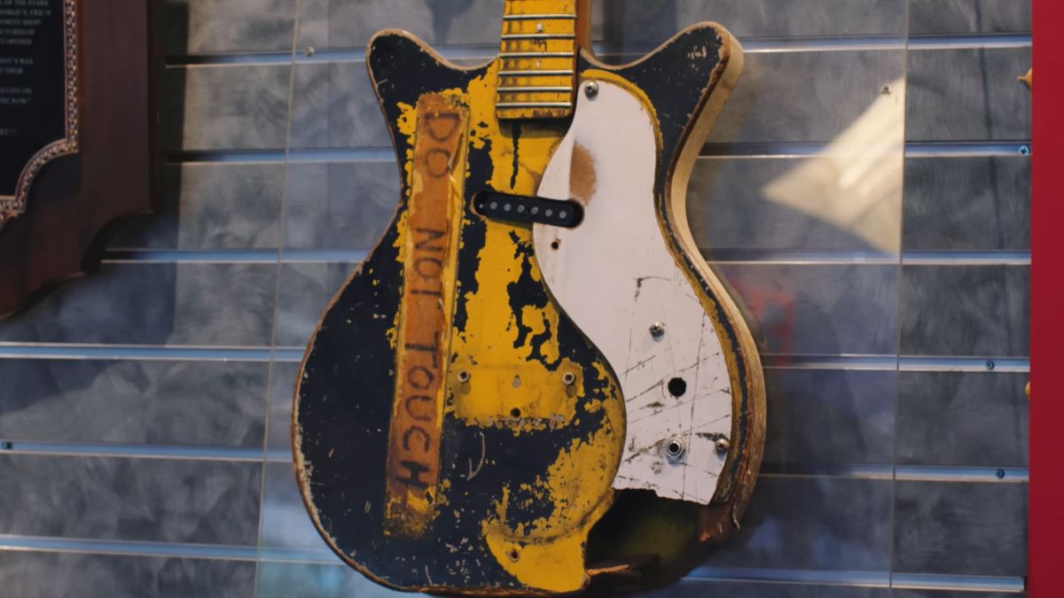 Sam Ash Music reportedly set to close 18 branches nationwide | Guitar World