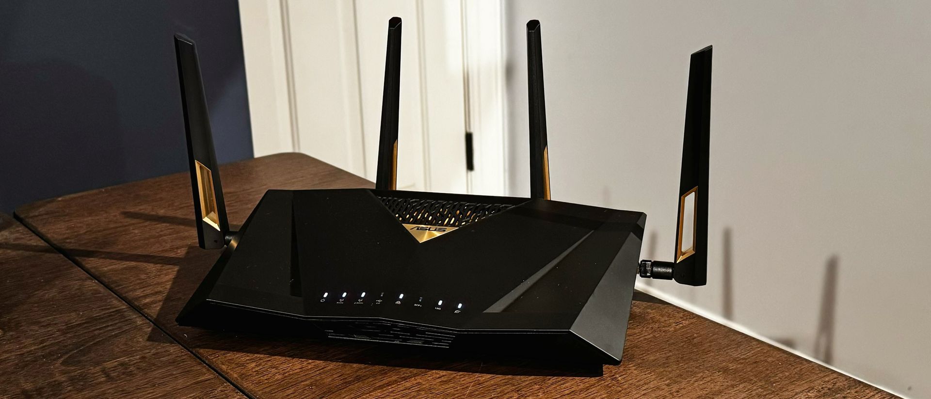 Asus RT-BE88U Wi-Fi 7 router review: Skipping the 6 GHz band | Tom's ...