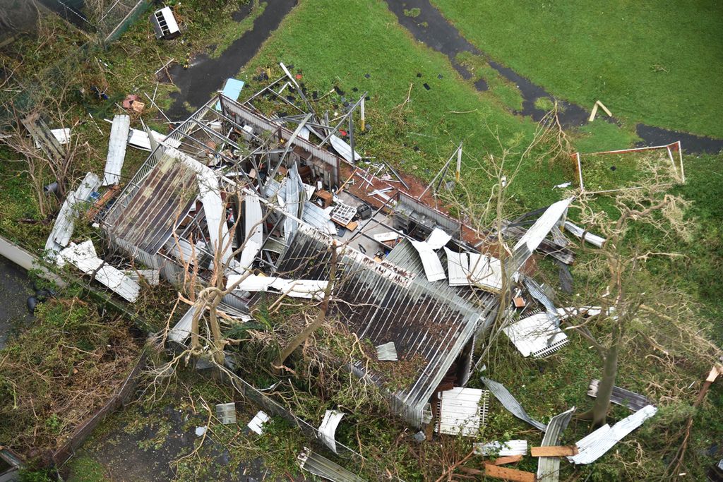 Hurricane Maria's Aftermath: Photos Reveal Devastation on Caribbean ...