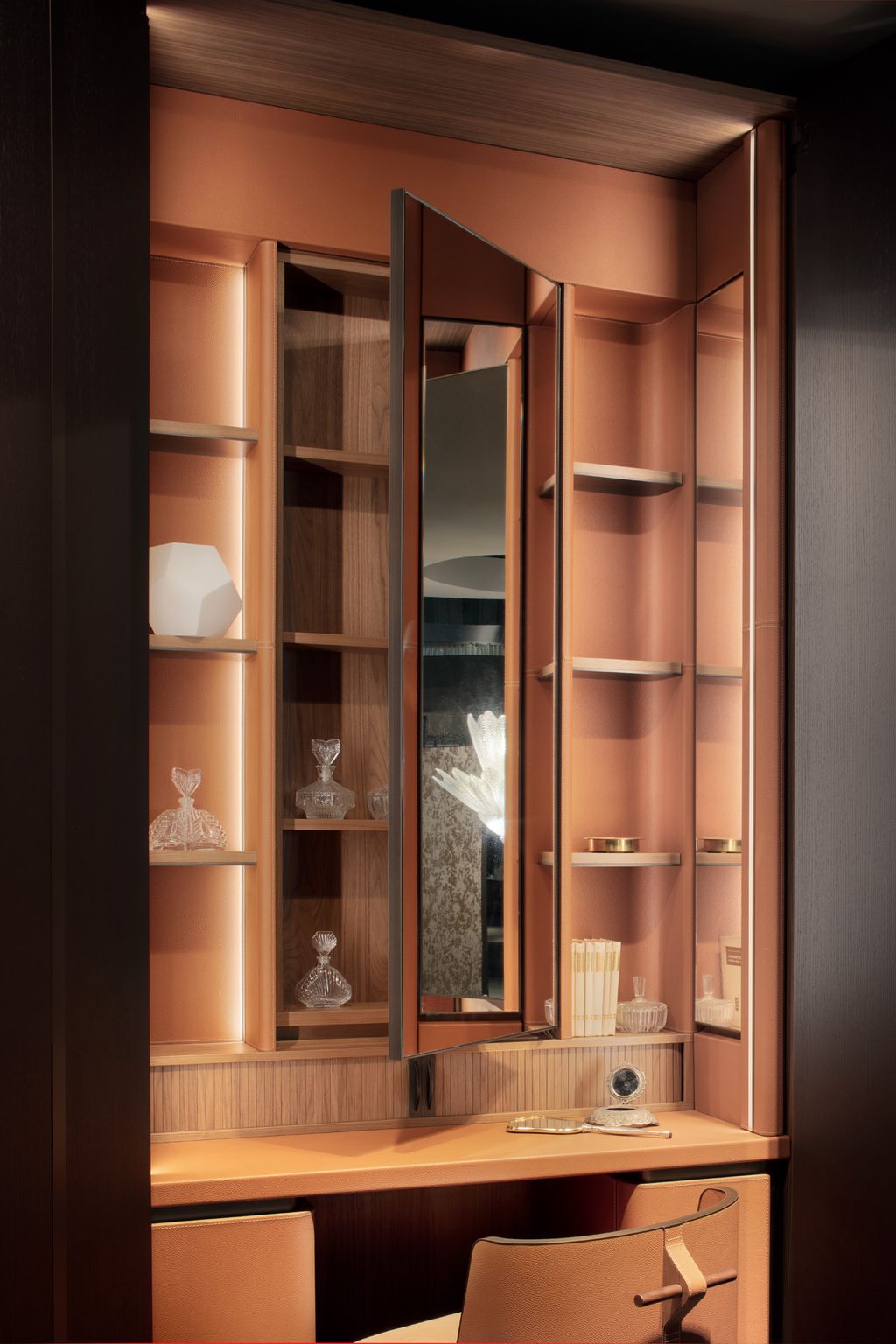 What is the best lighting for a make-up vanity? | Livingetc