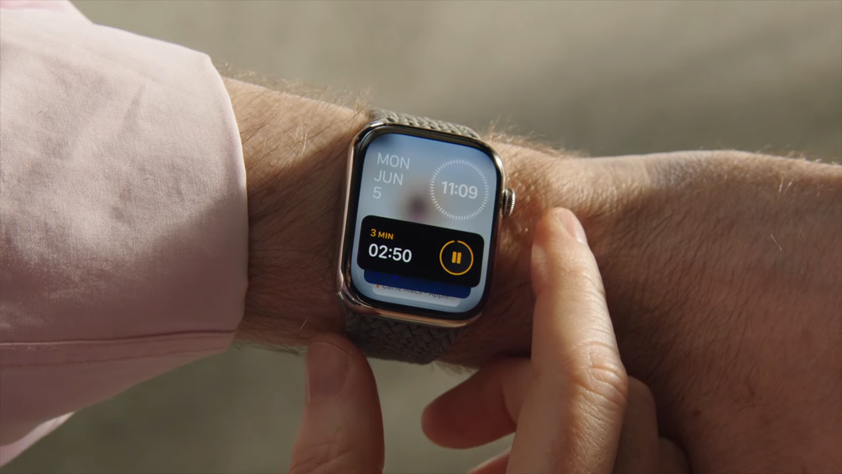 Download watchOS 10 now! Enjoy these amazing new Apple Watch features ...