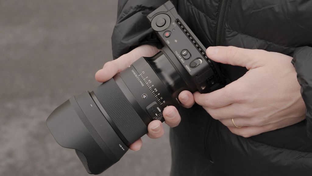 Sigma unveils a killer portrait lens for Sony and Panasonic cameras ...