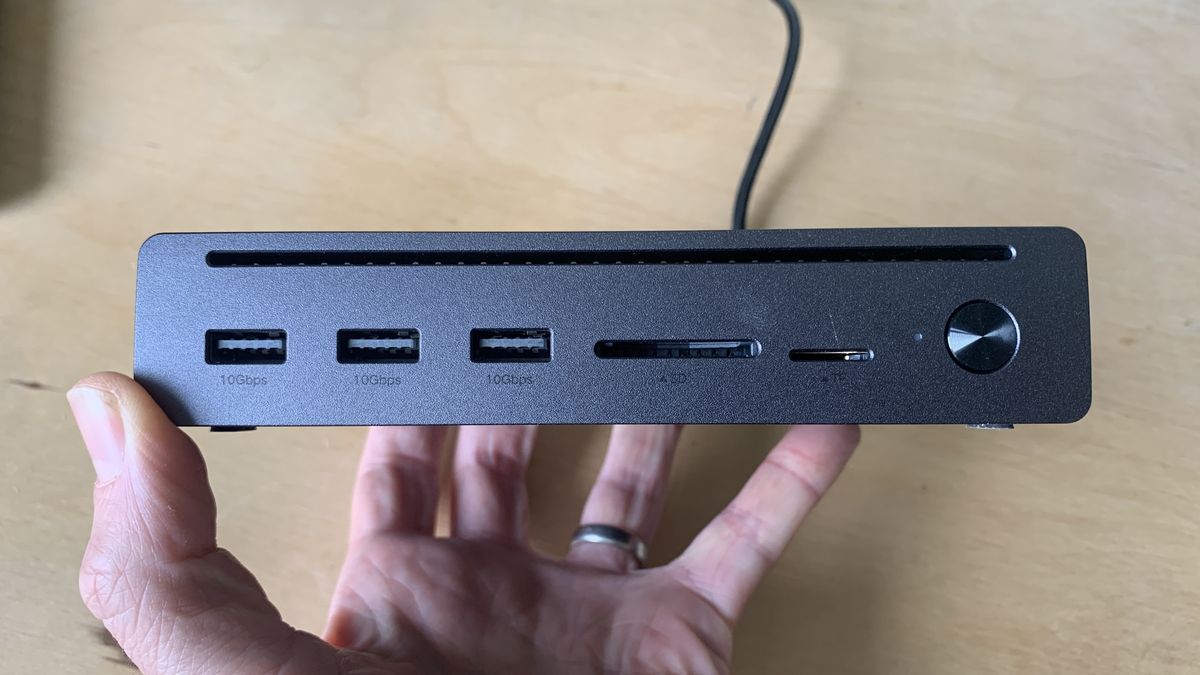 Ugreen Revodok Maxidok 10-in-1 review: A great solution for ...