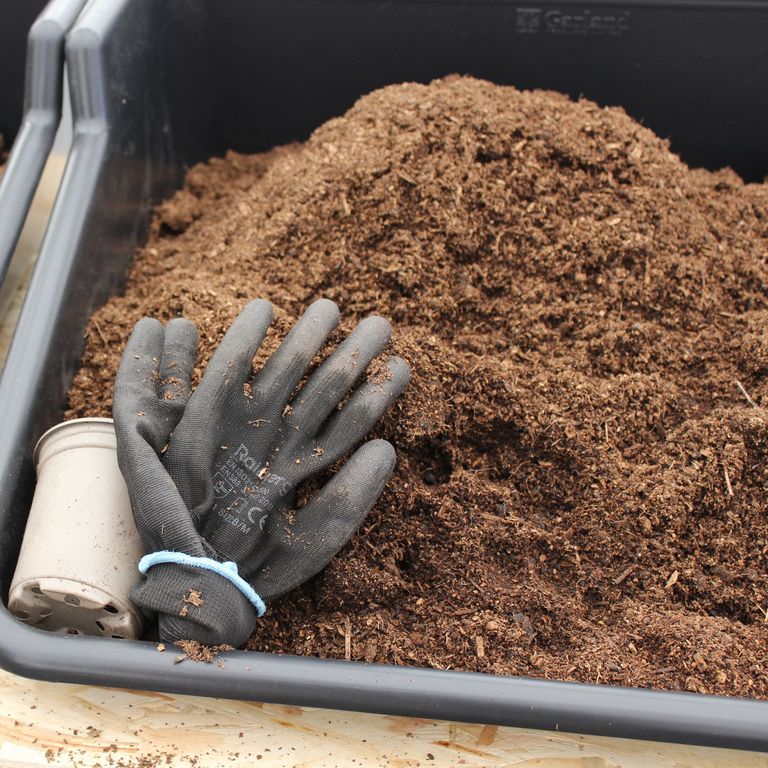 Winter composting hacks – 6 ways to accelerate a compost pile | Ideal Home