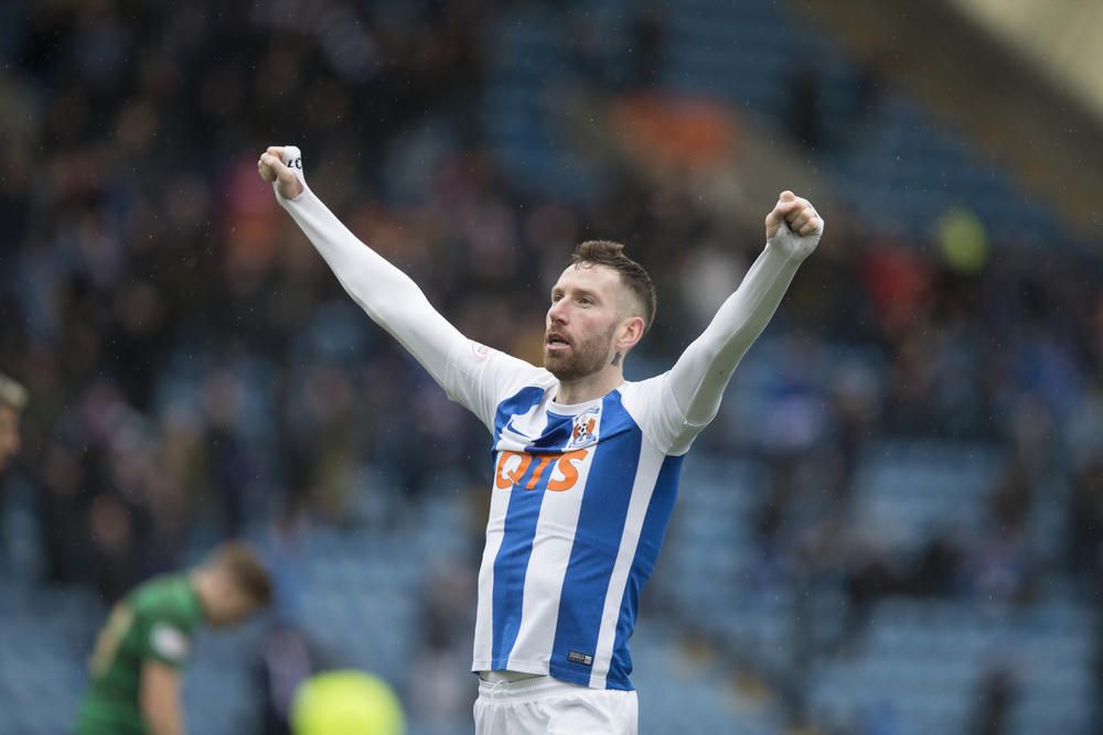 Sean McLoughlin up for the fight at St Mirren | FourFourTwo