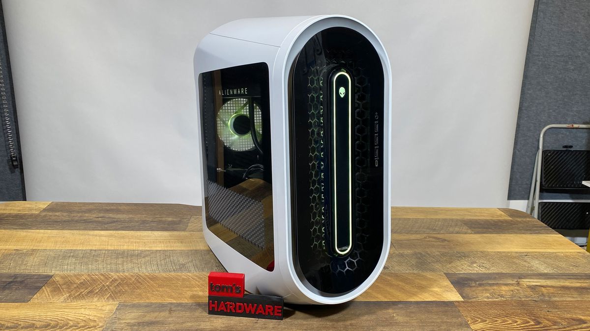 Alienware Aurora R15 Review: Playing it Cooler | Tom's Hardware