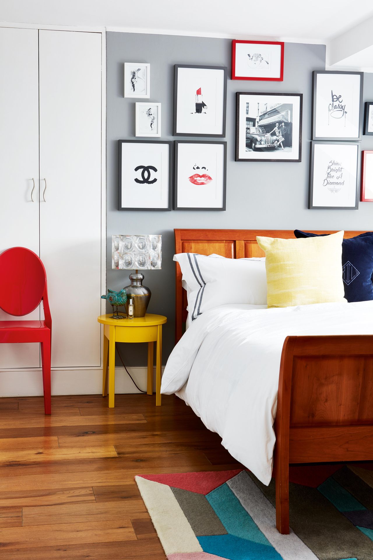 What colors go with grey? 13 palette pairings according to interior ...