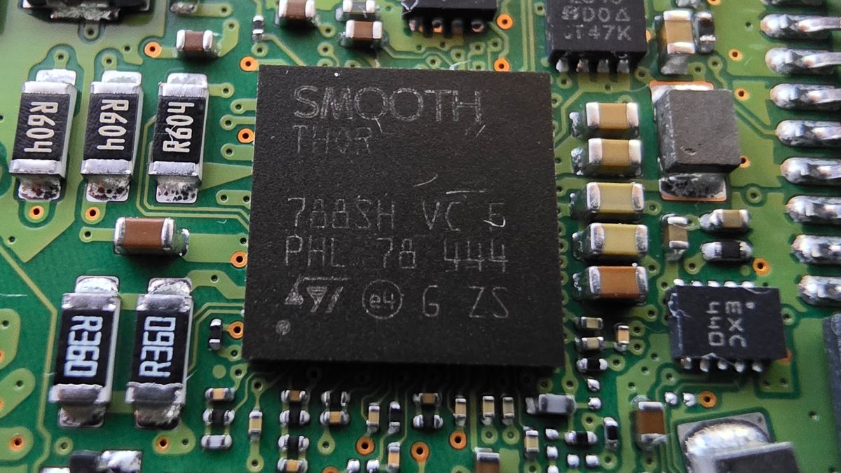 Seagate Exos M 30TB HDD review: laser-powered HAMR recording tech revitalizes the enterprise HDD ...