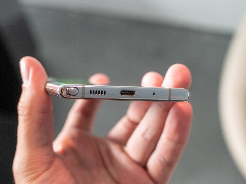 Samsung Galaxy Note 10 And 10 Hands On No Headphone Jack No Problem