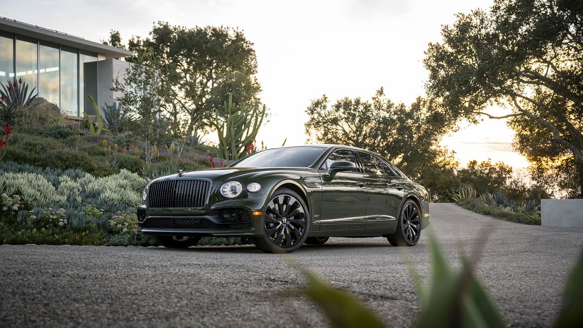 I drove Bentley's new Flying Spur to see whether hybrid engines make ...