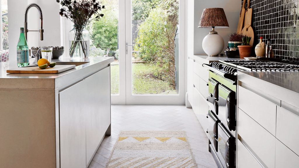 Cleaning kitchen tiles: how to get your tiles gleaming, according to ...