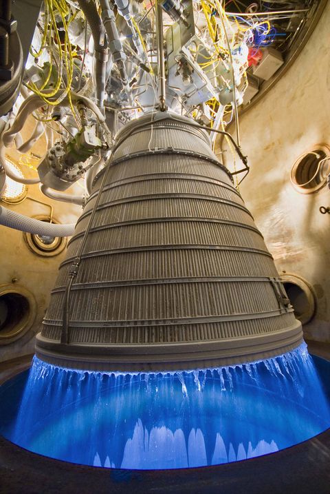 Awesome NASA Megarocket Engine Test Burns Blue (Photo) | Space