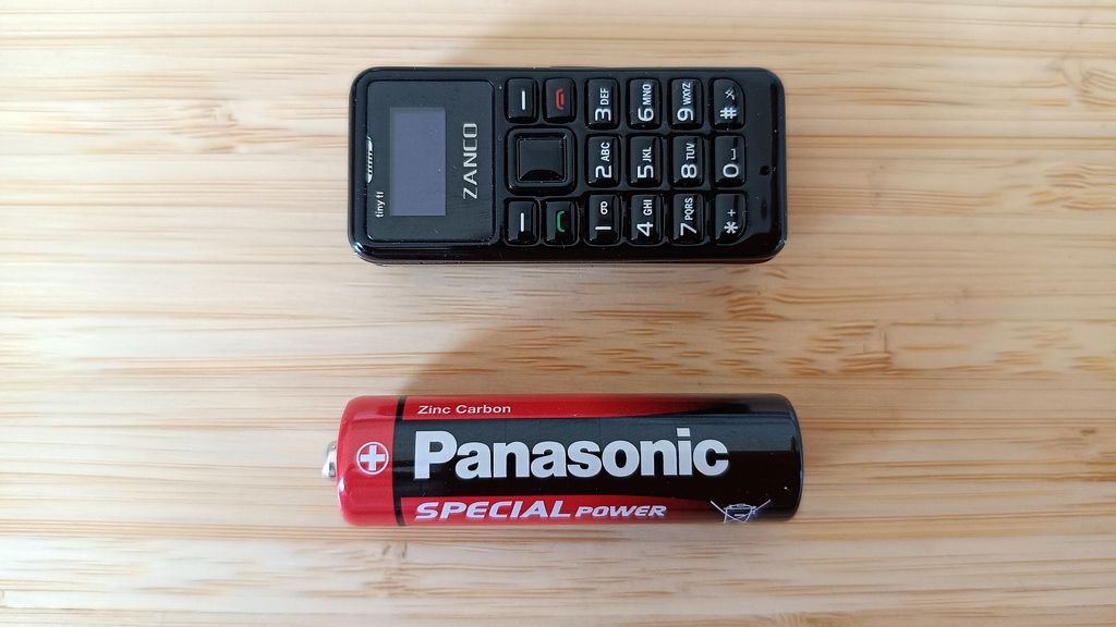 Zanco Tiny T1 review: the world's smallest phone is the size of a USB ...